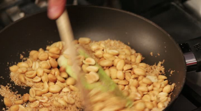 Seroendeng maken - Video - Allerhande - Albert Heijn