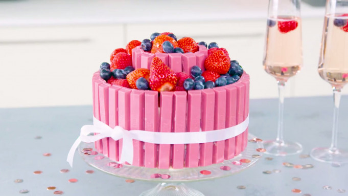 Roze KitKat-taart - Video - Allerhande - Albert Heijn
